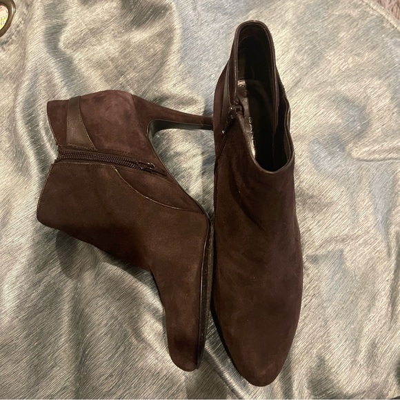 Bandolino | Shoes | Bandolier Brown Suede Leather Booties 9m 35 Heel ...